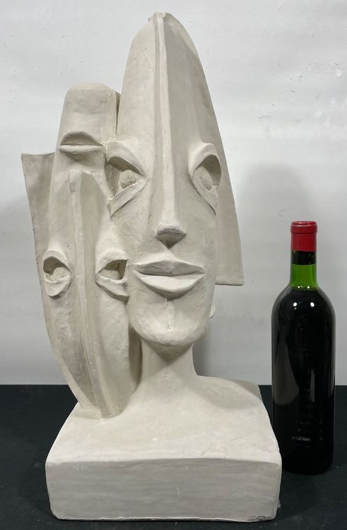 Grosse Interessante Skulptur mit Gesichter Monogrammiert (Gebraucht) in ...