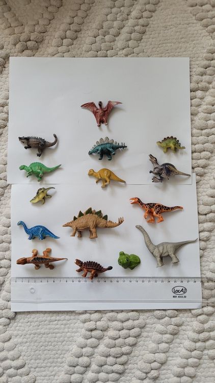 Dinosaures x 15 (comme sur photo) (Gebraucht) in Gland für CHF 8 – mit ...