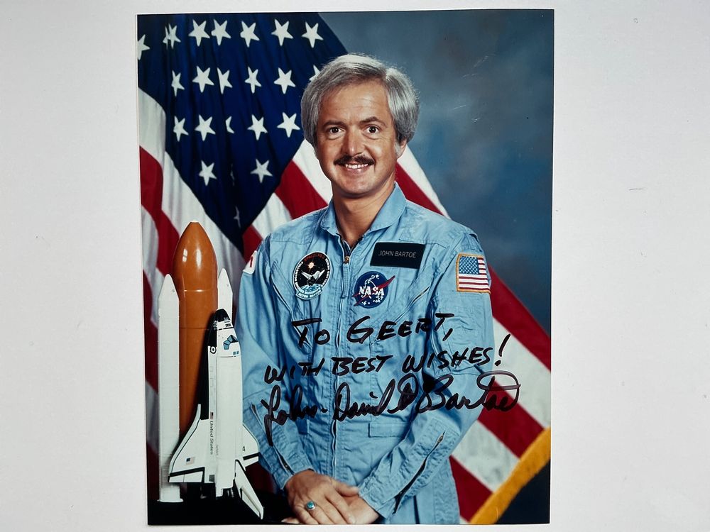 Weltraum OU John Bartoe NASA Original Porträt 8*10 signiert (Gebraucht ...