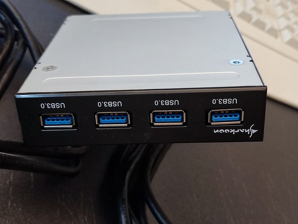 USB 3.0 fron panel Einschub, im card reader format (Gebraucht) in ...