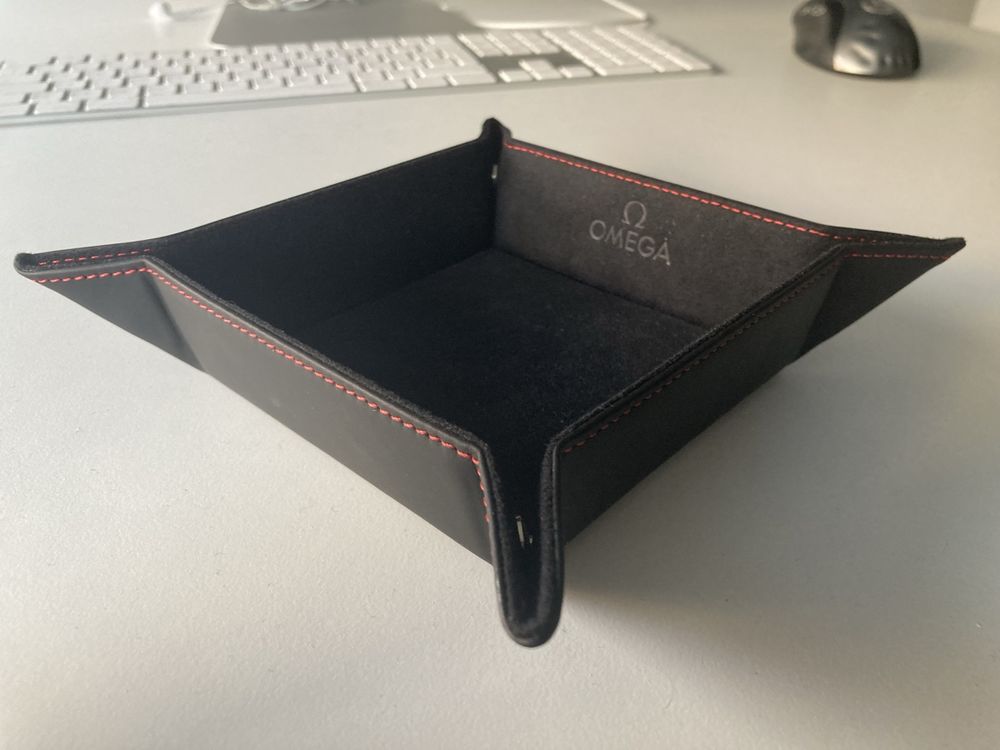 Omega Tray (Neu (gemäss Beschreibung)) in Zürich für CHF 99 – mit ...