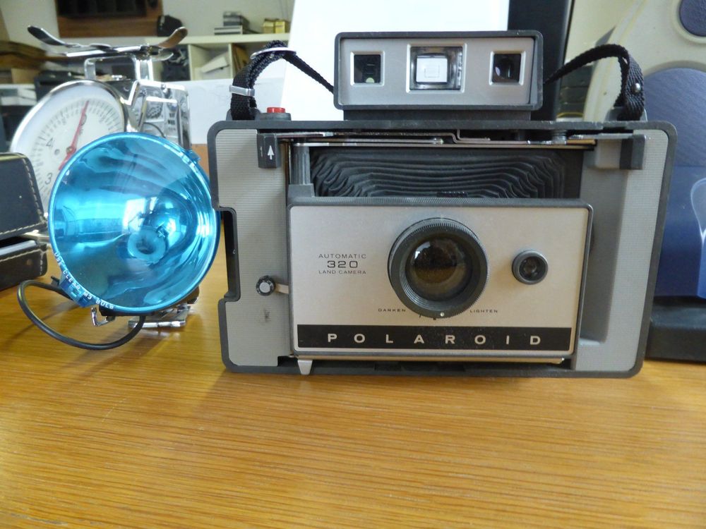 Polaroid Automatic 320 Land Camera / 803 | Kaufen auf Ricardo