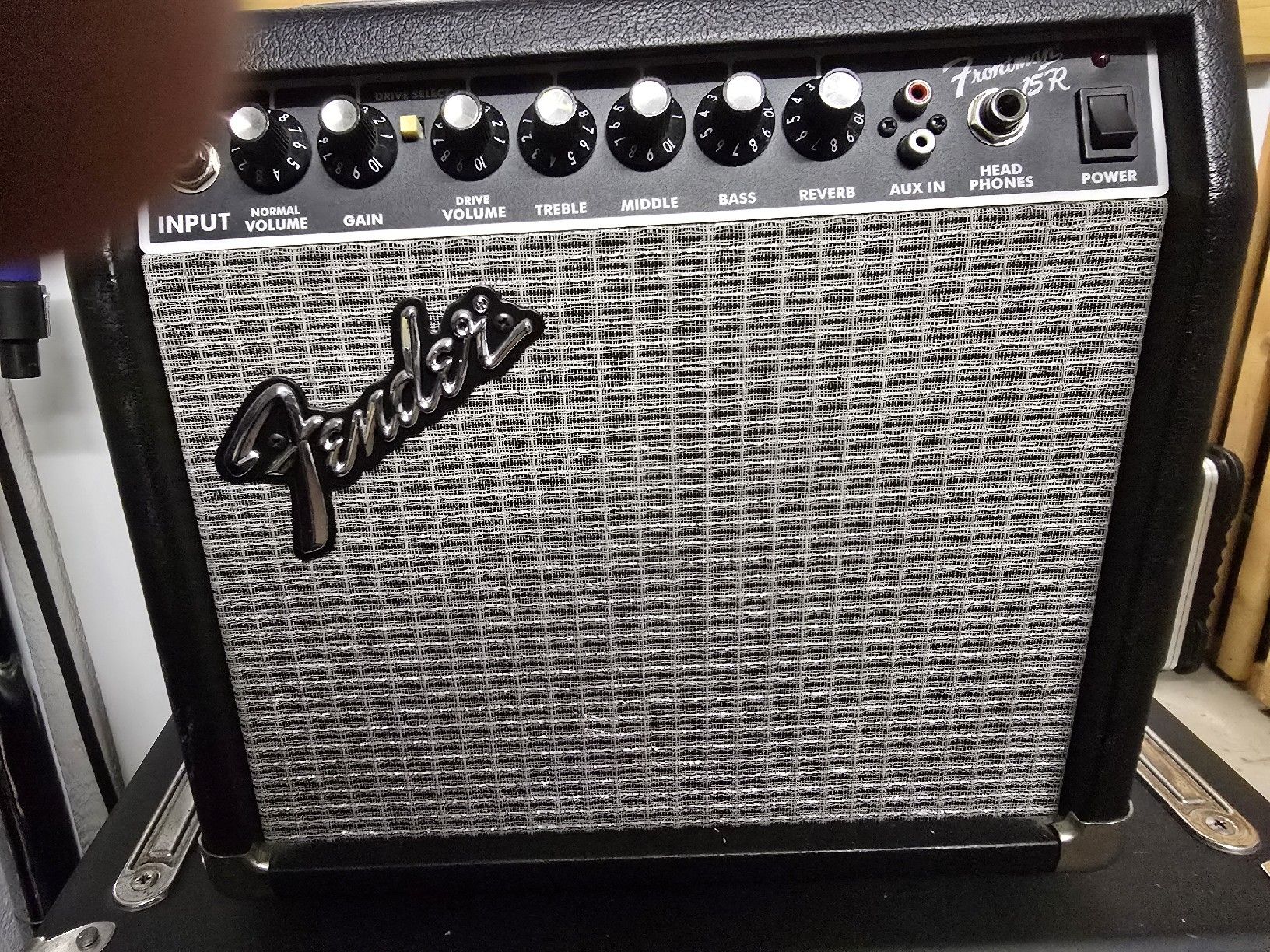 FENDER FRONTMAN 15-R ... (Gebraucht) in Zürich für CHF 60 – nur ...