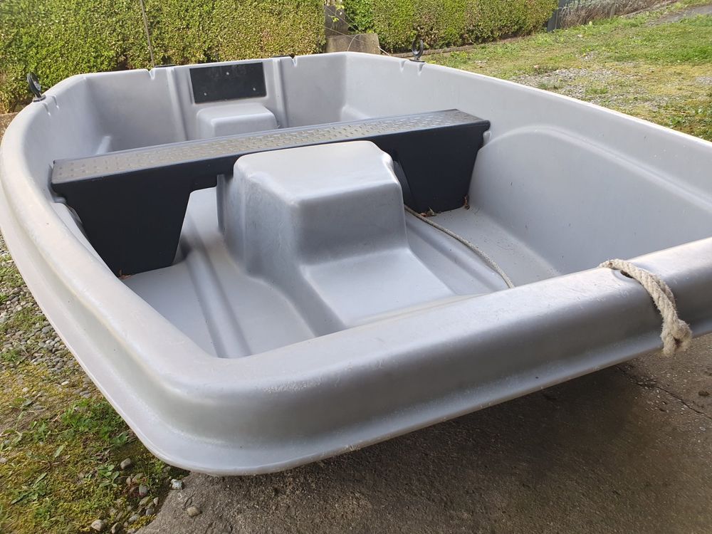 Leichtes Ruderboot Als Beiboot