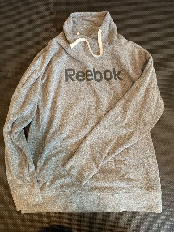 Reebok Pullover (Gebraucht) in Boswil für CHF 1 – mit Lieferung auf Ricardo kaufen