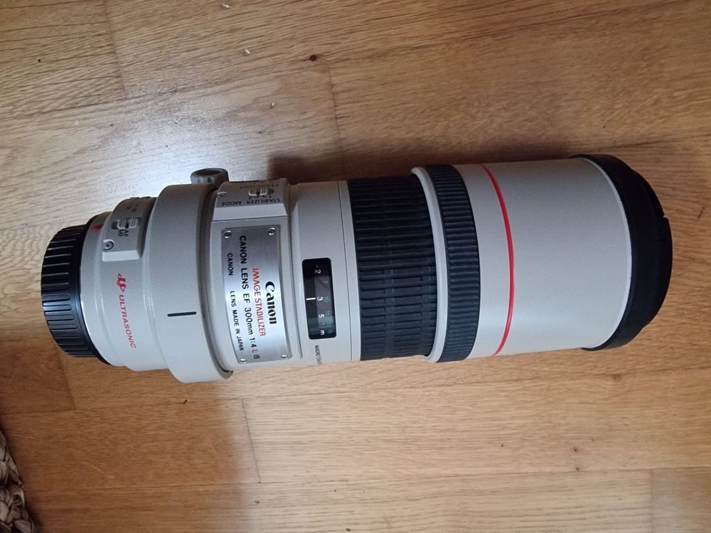 Canon EF 300mm F/4.0L IS USM (Gebraucht) in Bertschikon Gossau für CHF ...