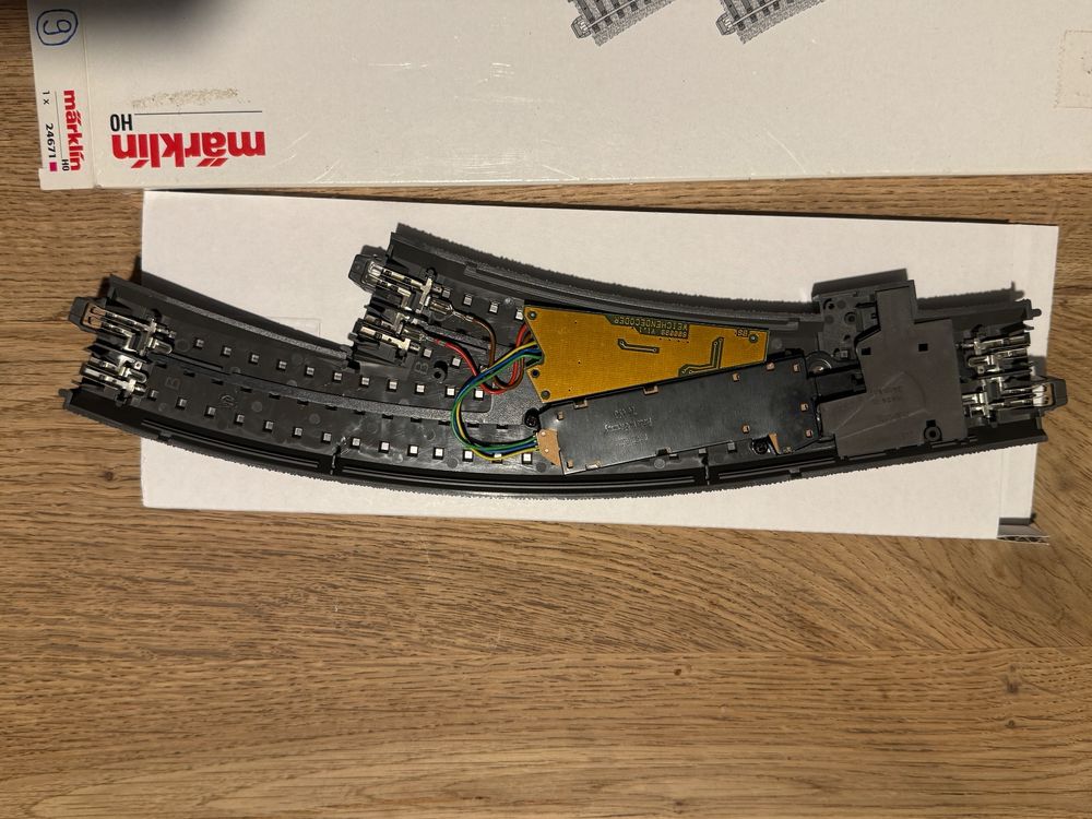 2Stk. Märklin 24671 Bogenweiche li + Antrieb und Decoder (Gebraucht) in ...