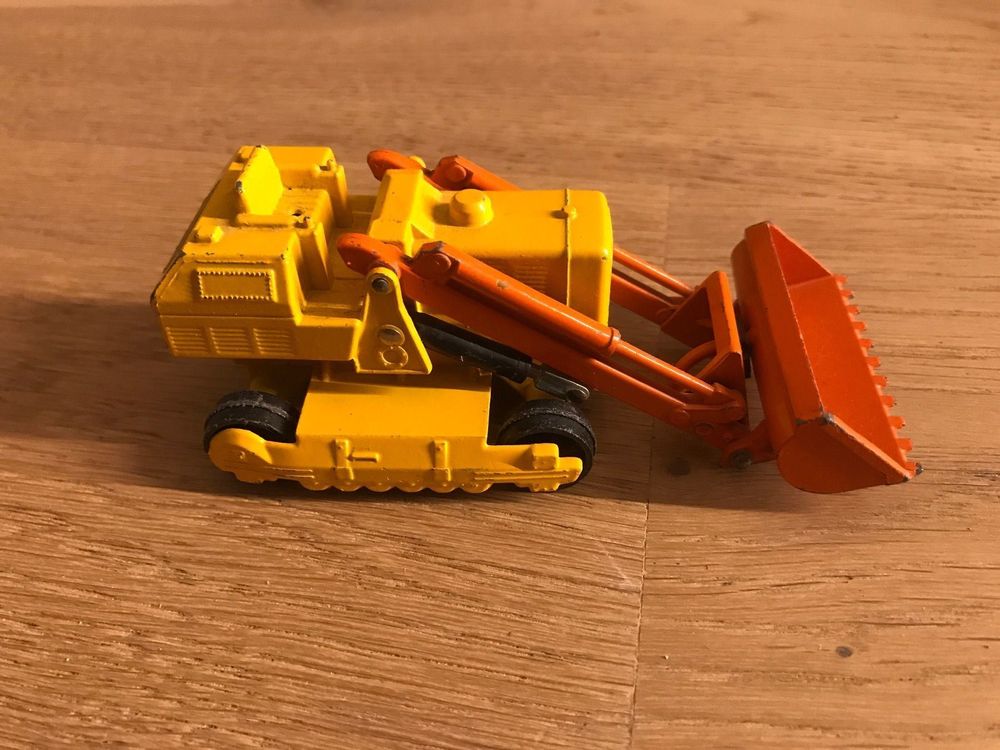 matchbox caterpillar traxcavator 1970 (Gebraucht) in Therwil für CHF 5 ...