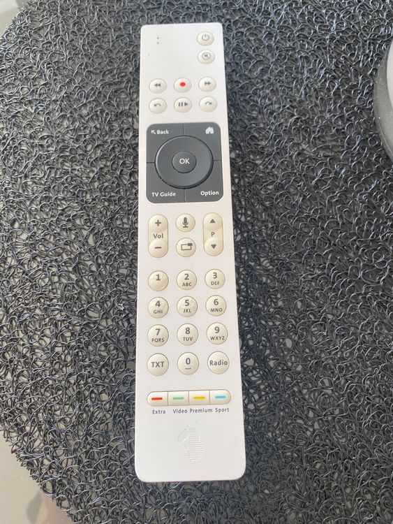 Fernbedienung für tv box uhd swisscom (Gebraucht) in Eschenbach LU für ...