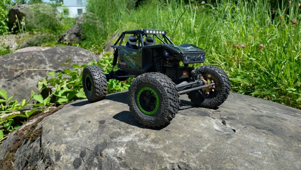 Axial Capra UTB18 brushless, LCG Chassis und 2 Karos (Gebraucht) in ...