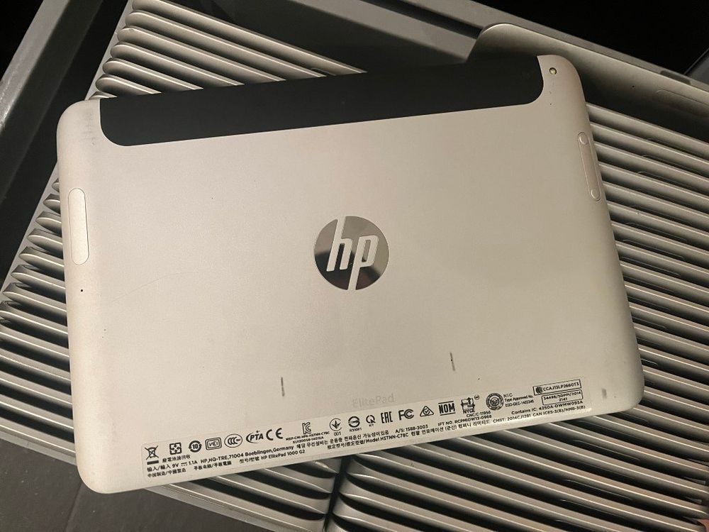 HP ElitePad 1000 G2 Tablet + Docking Windows 8.1 (Gebraucht) in Brunnen ...