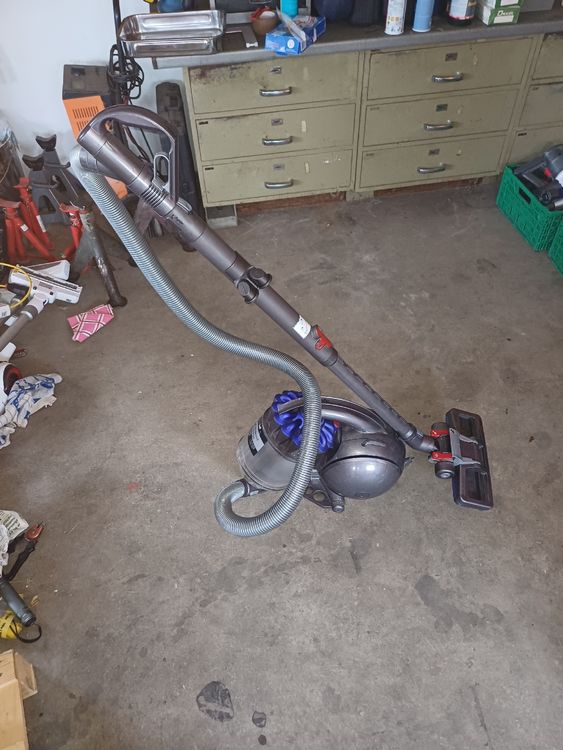 Dyson DC 37C advanced allergy (Defekt) in Wangenried für CHF 45 – mit ...