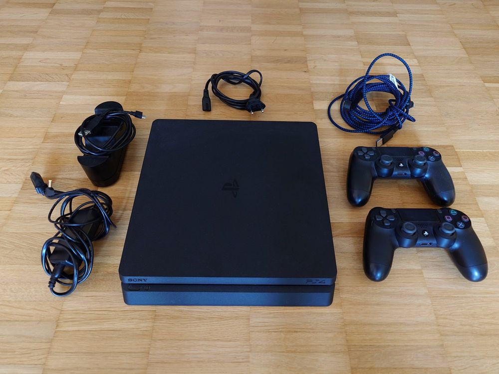 Playstation 4 mit Zubehör und div. Spielen | Kaufen auf Ricardo