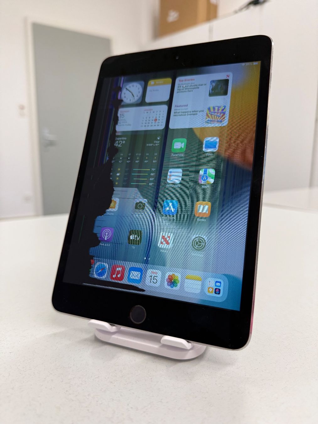 Apple iPad mini 4 WiFi 4G 128GB (Défectueux) à Zug pour CHF 1 – avec ...