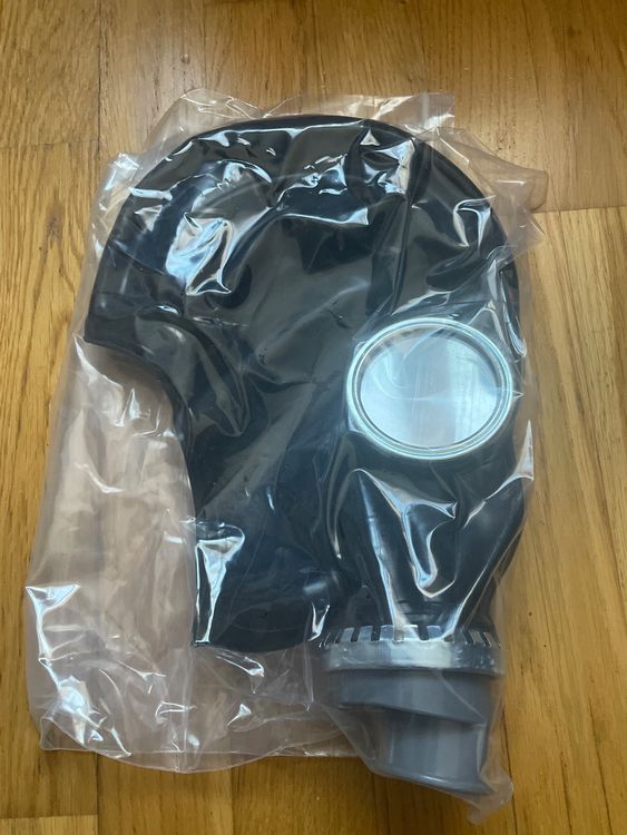 Rubber Gasmask | Kaufen auf Ricardo