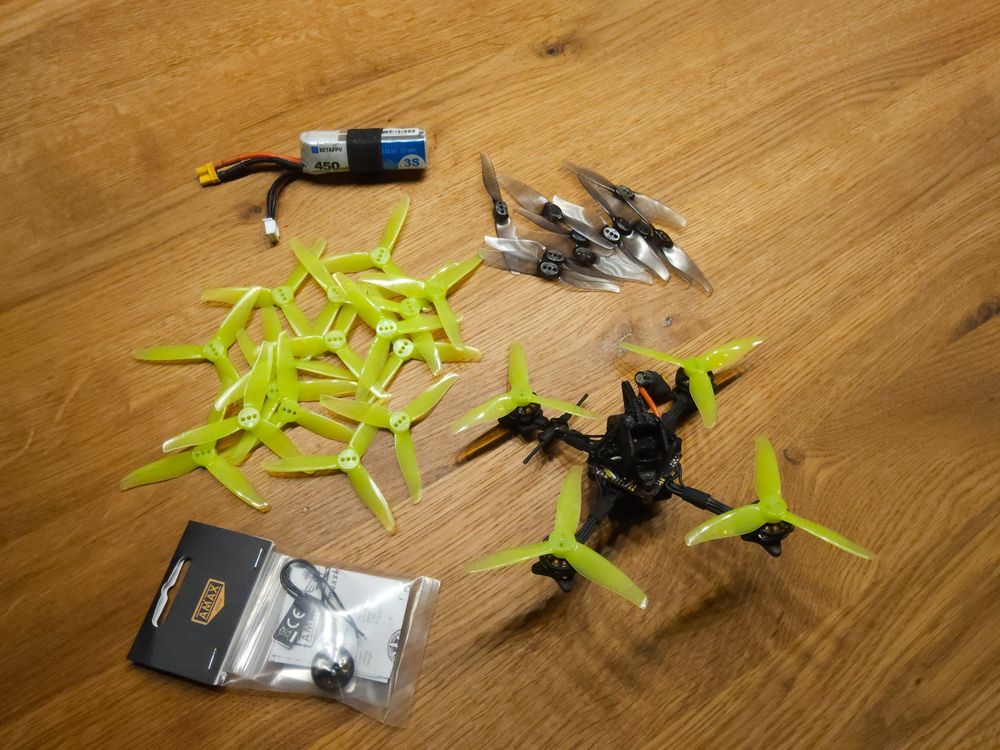 3 Zoll FPV Drohne StickiX | Kaufen auf Ricardo