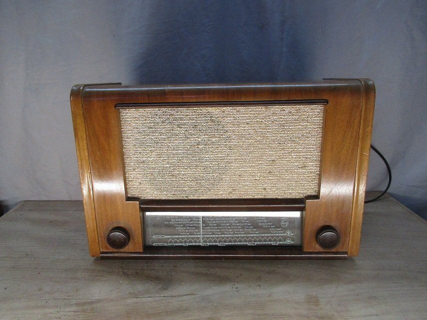 Philips Radio von 1945 (Gebraucht) in Flums für CHF 69 – mit Lieferung ...