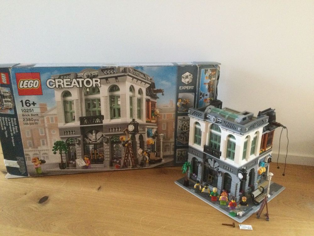 Lego Creator Bank 10251 (Gebraucht) in für CHF 276 – mit Lieferung auf ...