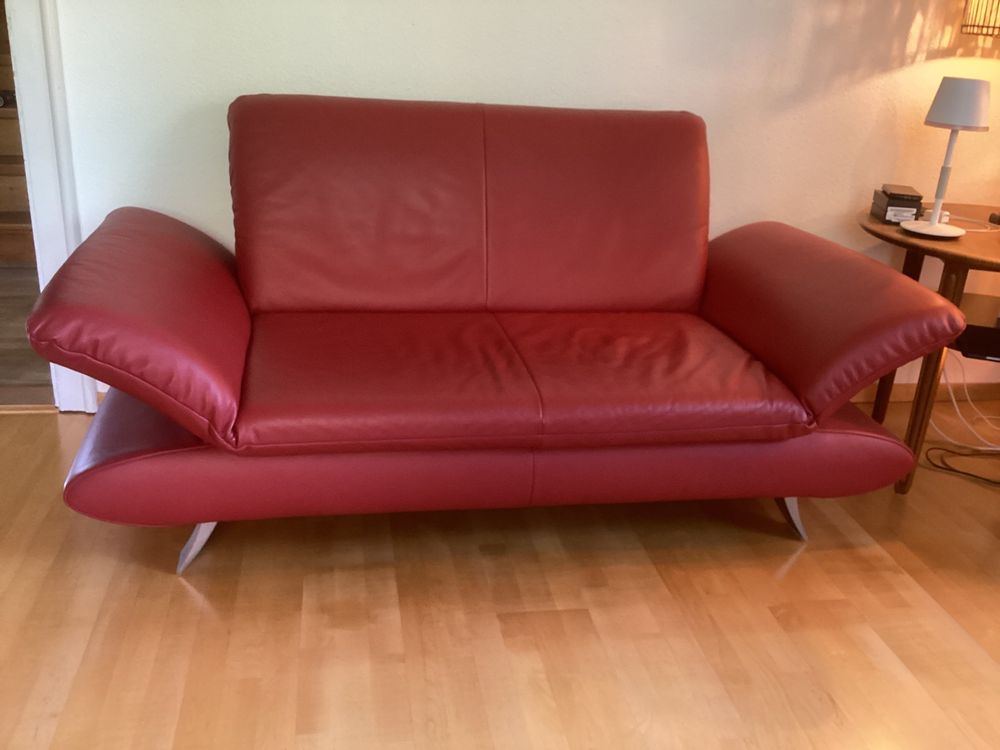2er Leder Sofa inklusive zwei Kissen (Gebraucht) in Oberhelfenschwil für CHF 120 – nur Abholung ...