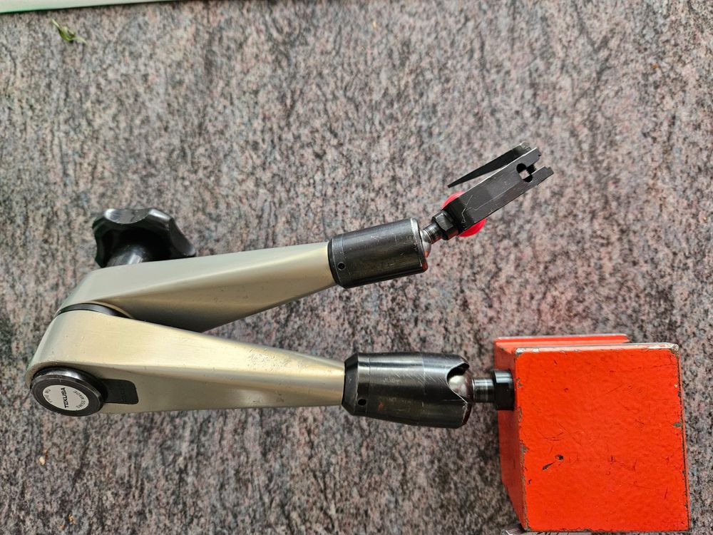 Messuhr-Halter Magnetisch (Gebraucht) in Bettlach für CHF 85 – mit ...