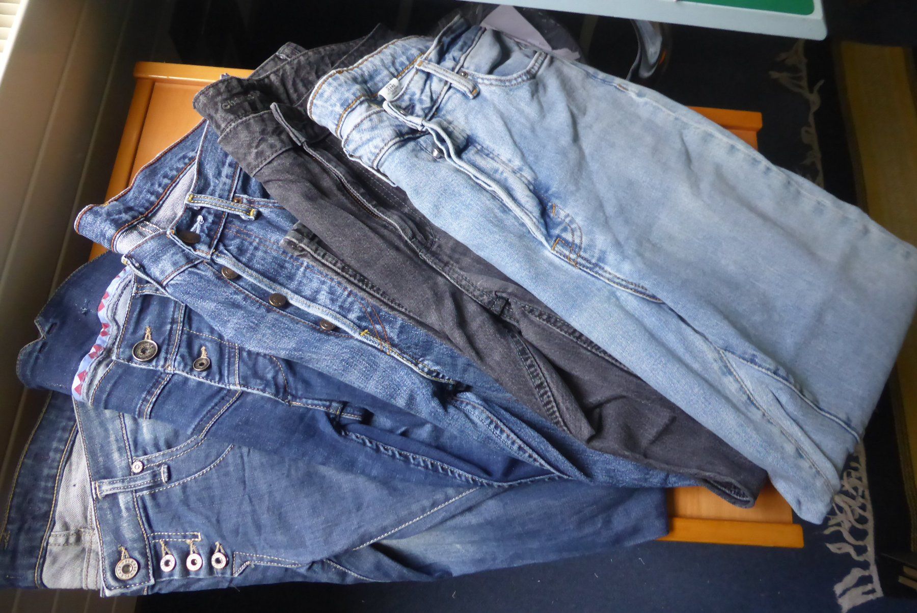 Alte Jeans zum Vernähen - 5 Stück zu einem Preis (Gebraucht) in ...