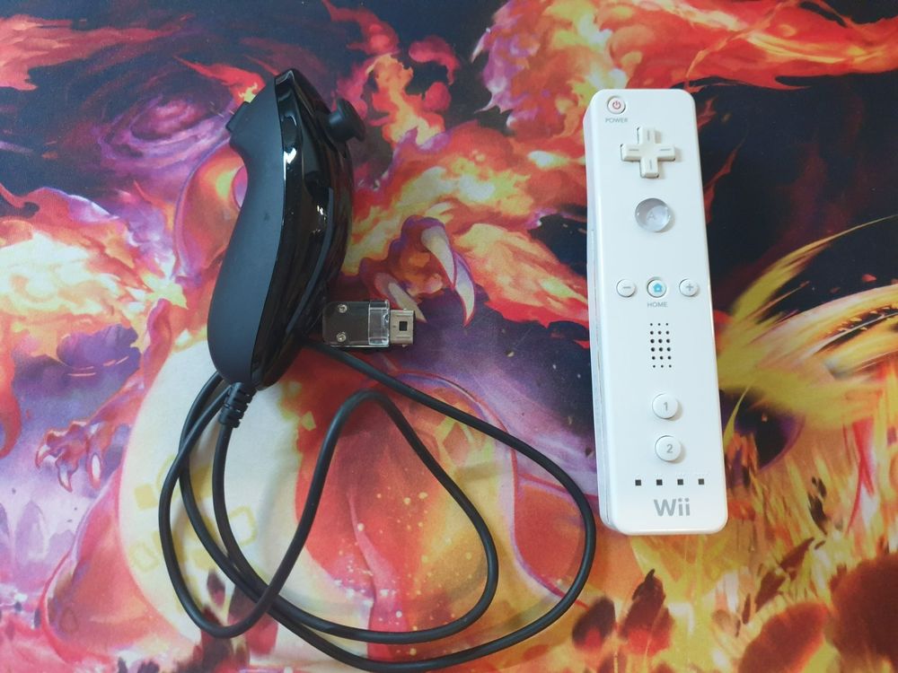 Nintendo Wii Remote weiss + Nunchuk | Kaufen auf Ricardo
