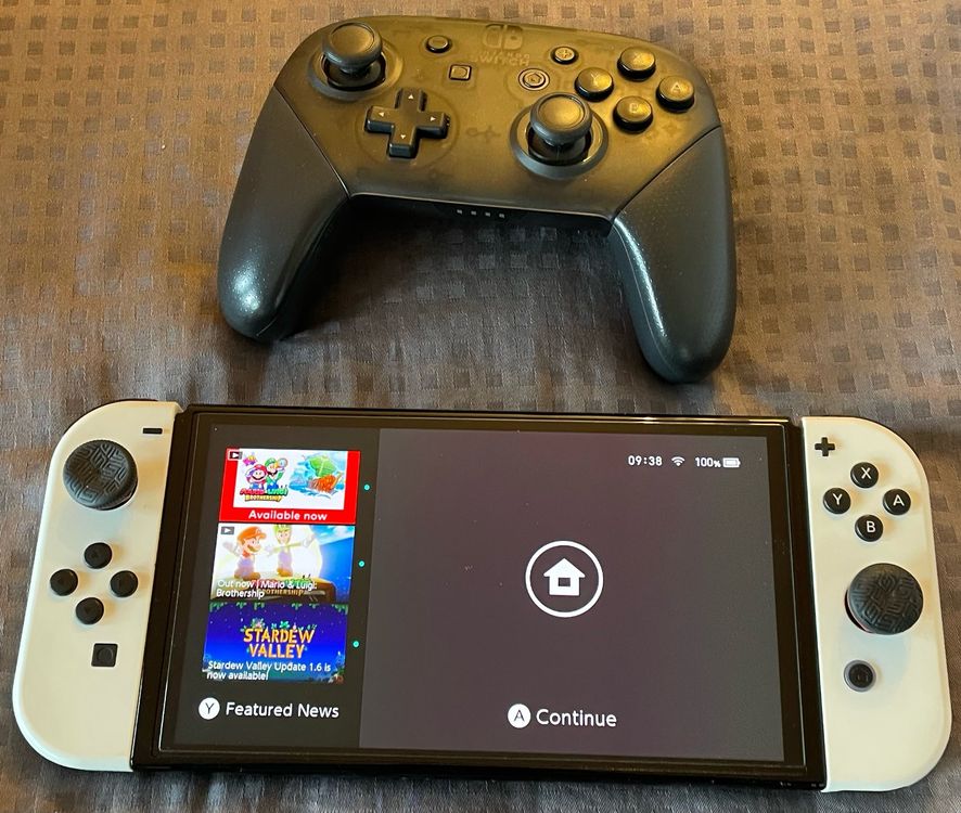 Nintendo Switch OLED mit 18 Games, Pro Controller & Joy-Cons (Gebraucht ...