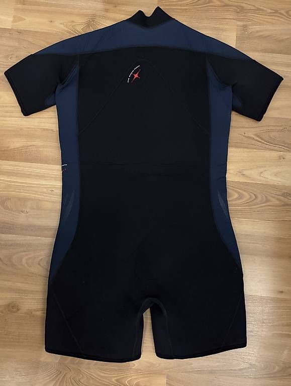 Aqualung Neoprenanzug 5.5mm (Gebraucht) in Schaffhausen für CHF 20 ...