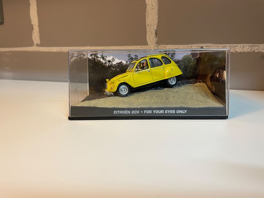 James Bond mini Diorama 1:43 - Citroen 2CV (Neu und originalverpackt ...