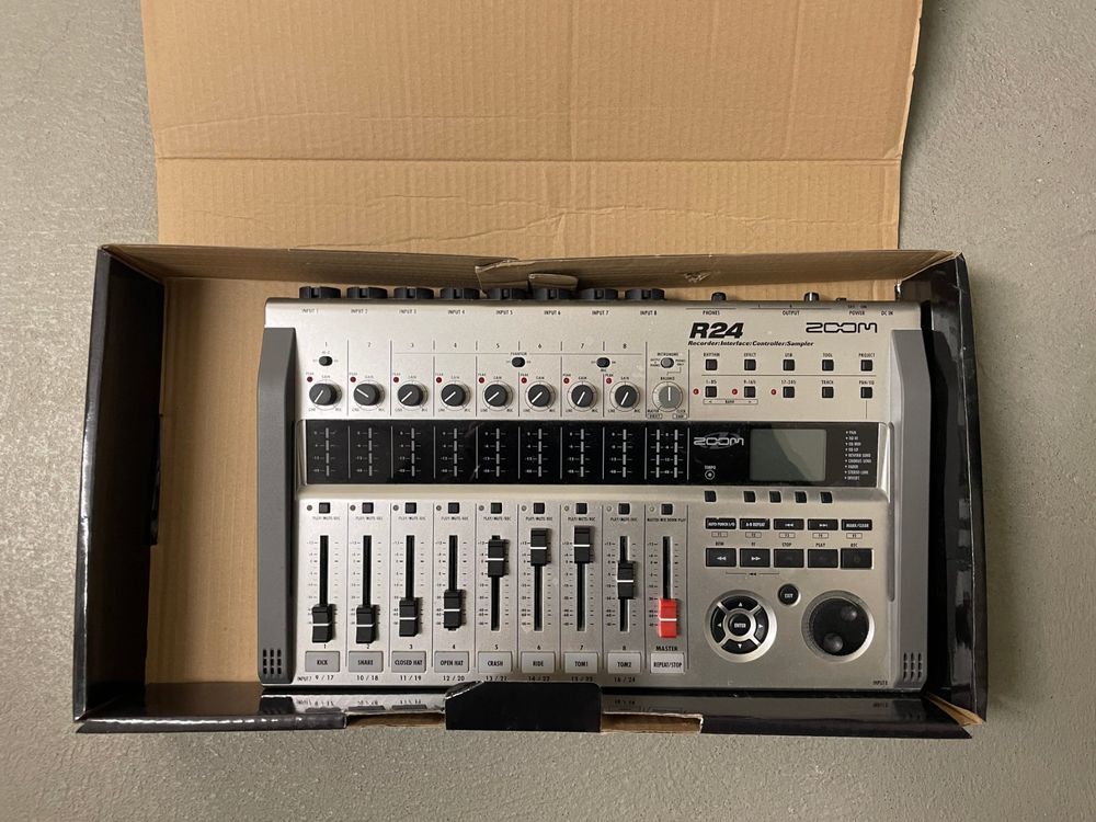 Zoom R24 Recorder Interface Sampler (Gebraucht) in Lutry für CHF 200 ...