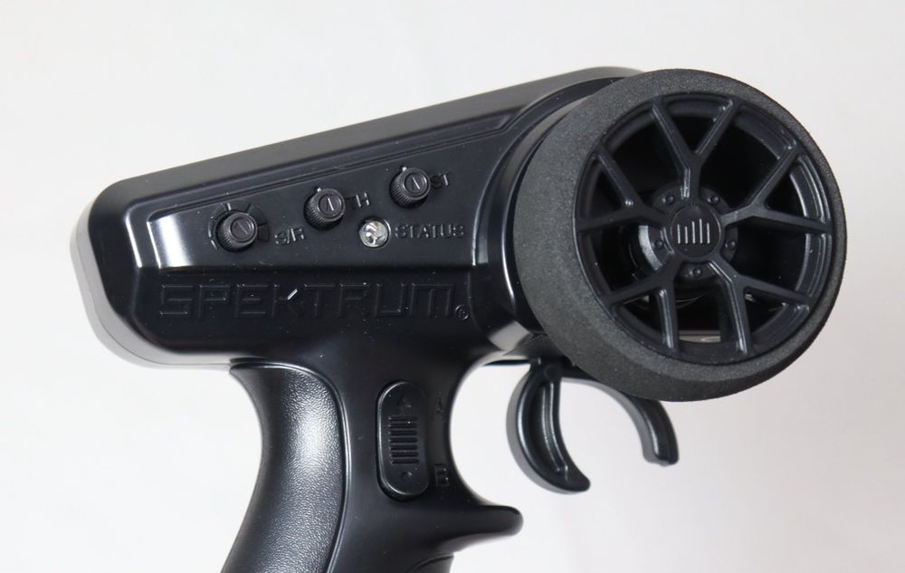 Spektrum SLT3 Sender und Empfänger 3-Kanal 2.4 GHz (Gebraucht) in Frick ...