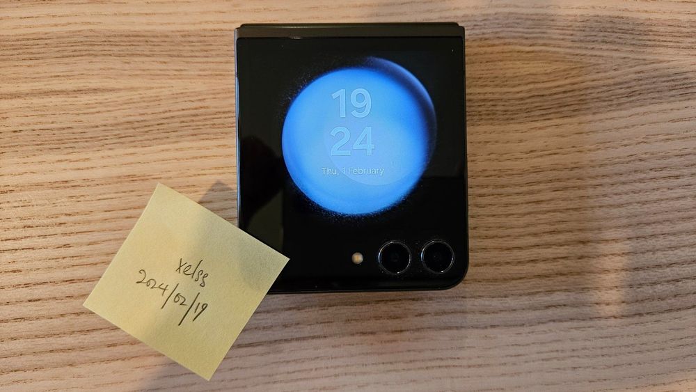 Samsung Galaxy Z Flip 5 8Go 512Go (Couleurs exclusive: Blue) (Gebraucht ...