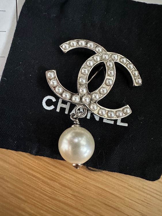 Original Chanel Brosche mit Perlen | Kaufen auf Ricardo