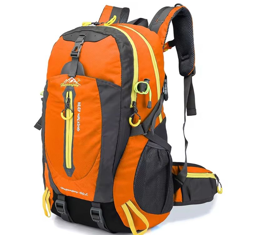 40-Liter Trekking- und Outdoor-Rucksack – Leicht & Robust (Neu und ...
