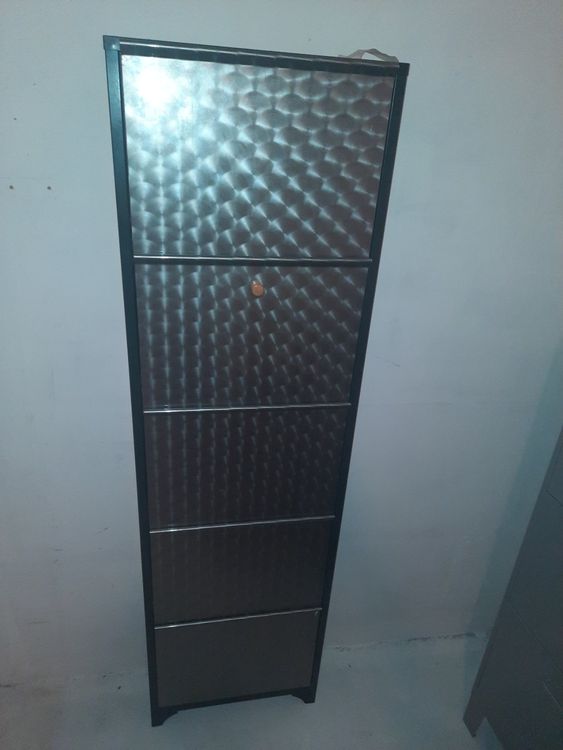 Schuhschrank Metall (Gebraucht) in Solothurn für CHF 30 – nur Abholung auf Ricardo kaufen