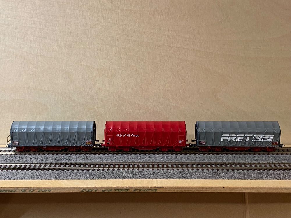 3 x Roco (H0 GS) NS/SNCF vierachsige Schiebeplanenwagen | Kaufen auf ...
