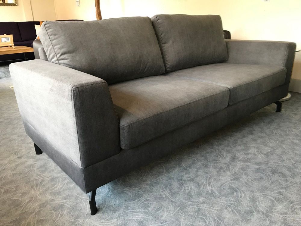 2.5er Sofa HISEL Microfaser grau 202 cm (Neu (gemäss Beschreibung)) in ...