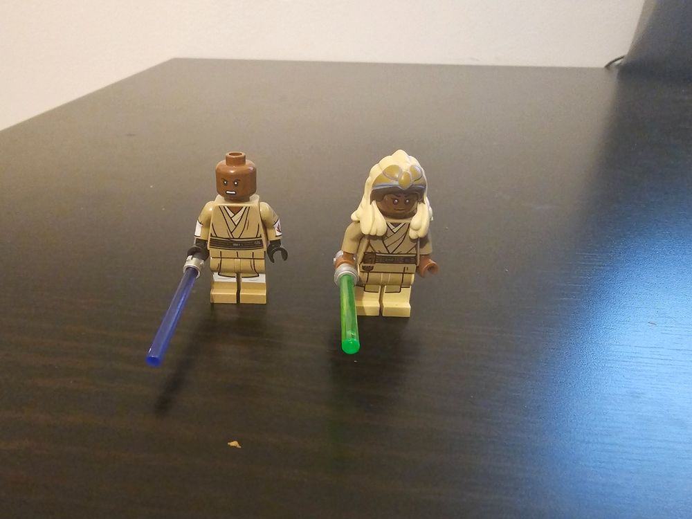 Lego Star Wars Minifiguren (Windu und Stass Allie) (Gebraucht) in Läufelfingen für CHF 21 – mit ...