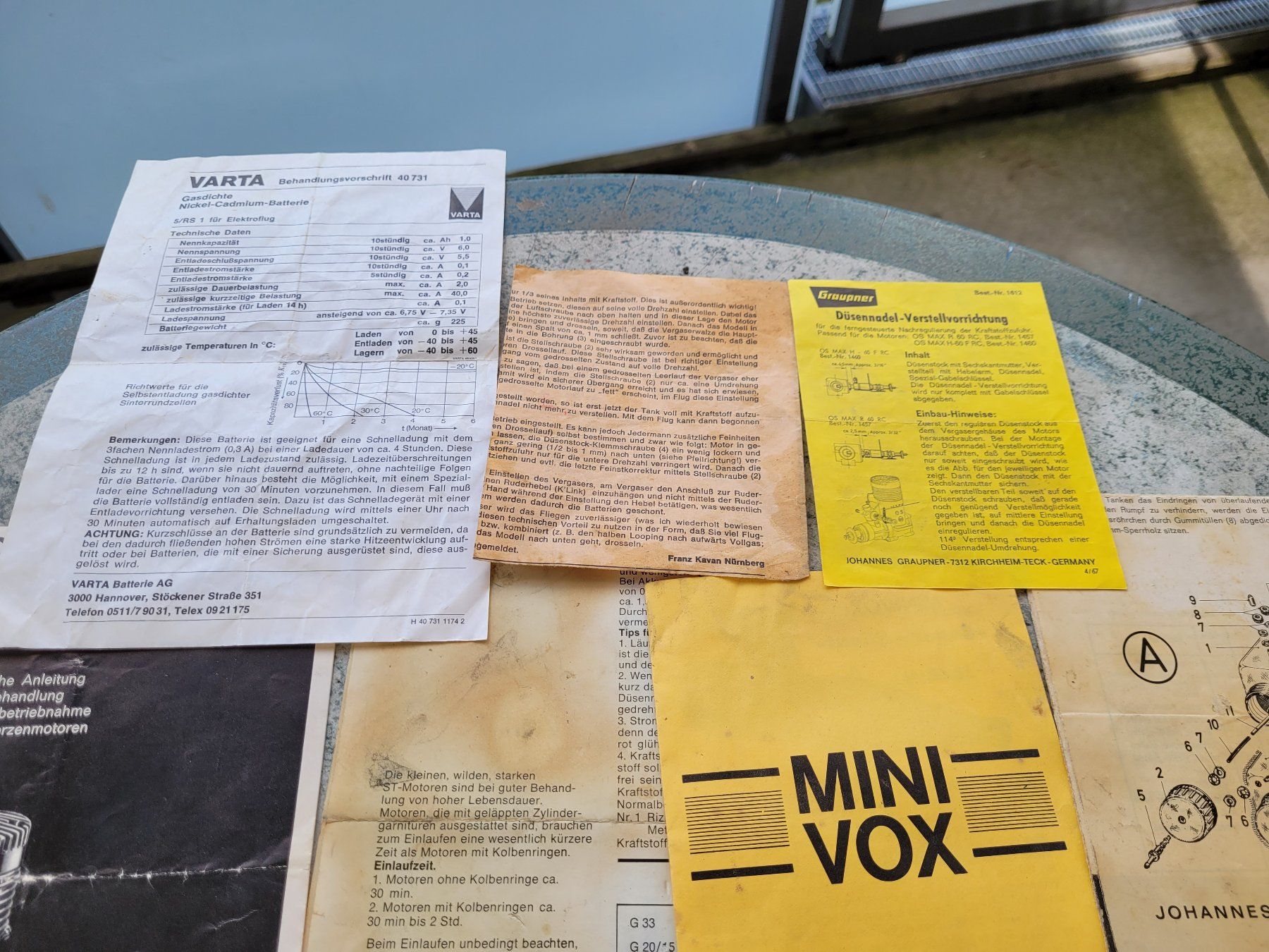 Lot Vintage Anleitungen zu Motoren, ect.... ab 1.- (Gebraucht) in Winterthur für CHF 1 – nur ...