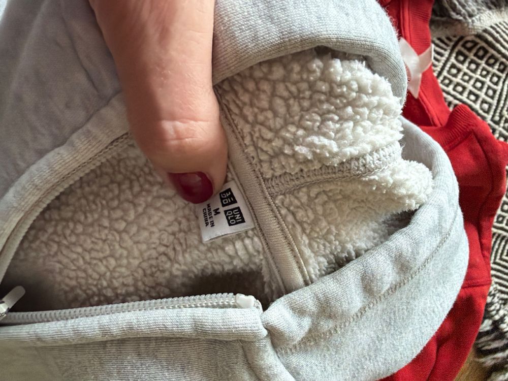 3 Pullis UNIQLO, H&M, scotch&soda Top Zustand GR S/M (Gebraucht) in Schindellegi für CHF 25 ...