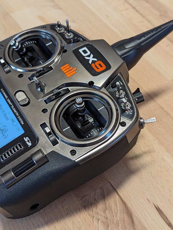Spektrum DX9 2.4GHZ DSMX RADIO W/TELEMETRY und Koffer (Neu (gemäss ...