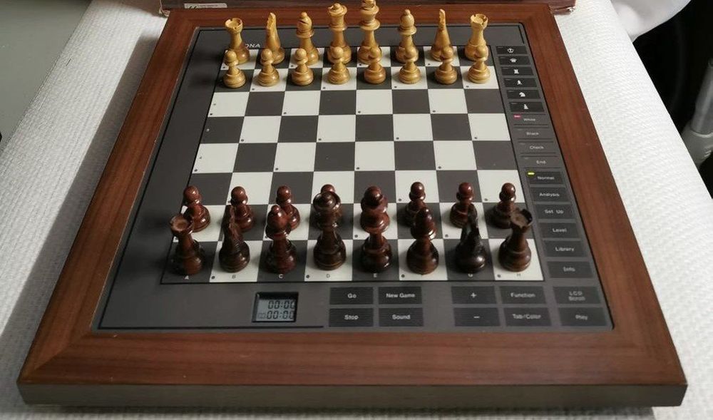 Corona Kasparov ChessComputer Saitek (Neu (gemäss Beschreibung)) in ...