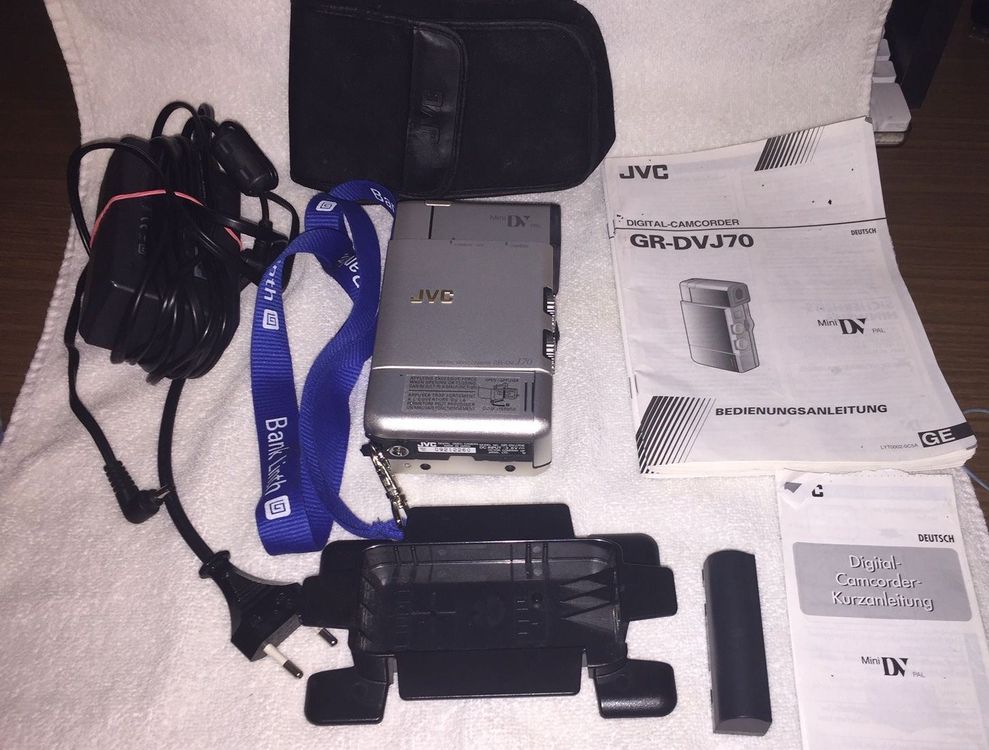 Camcorder Mini-DV JVC GR-DVJ70 (Gebraucht) in Schöftland für CHF 69 – mit Lieferung auf Ricardo ...