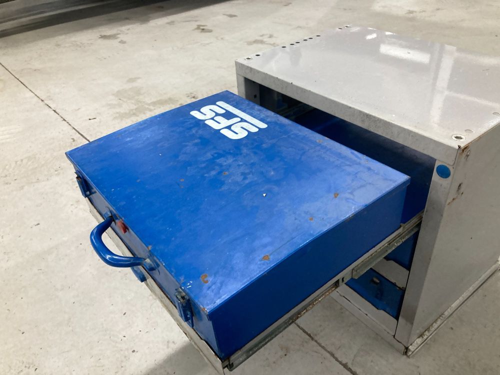 Fahrzeugeinrichtungsregal Sortimo Camping Militär Bott (Gebraucht) in ...