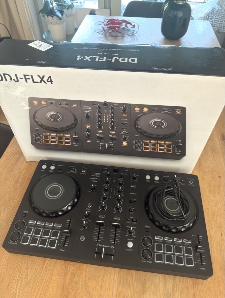 Pioneer DDJ-FLX4 DJ Controller (Neu (gemäss Beschreibung)) in Horw für ...