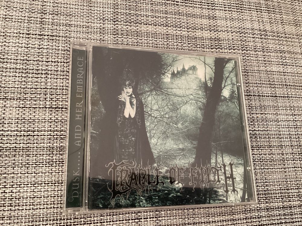 Cradle Of Filth – Dusk And Her Embrace (Gebraucht) in Wil AG für CHF 1 – mit Lieferung auf ...
