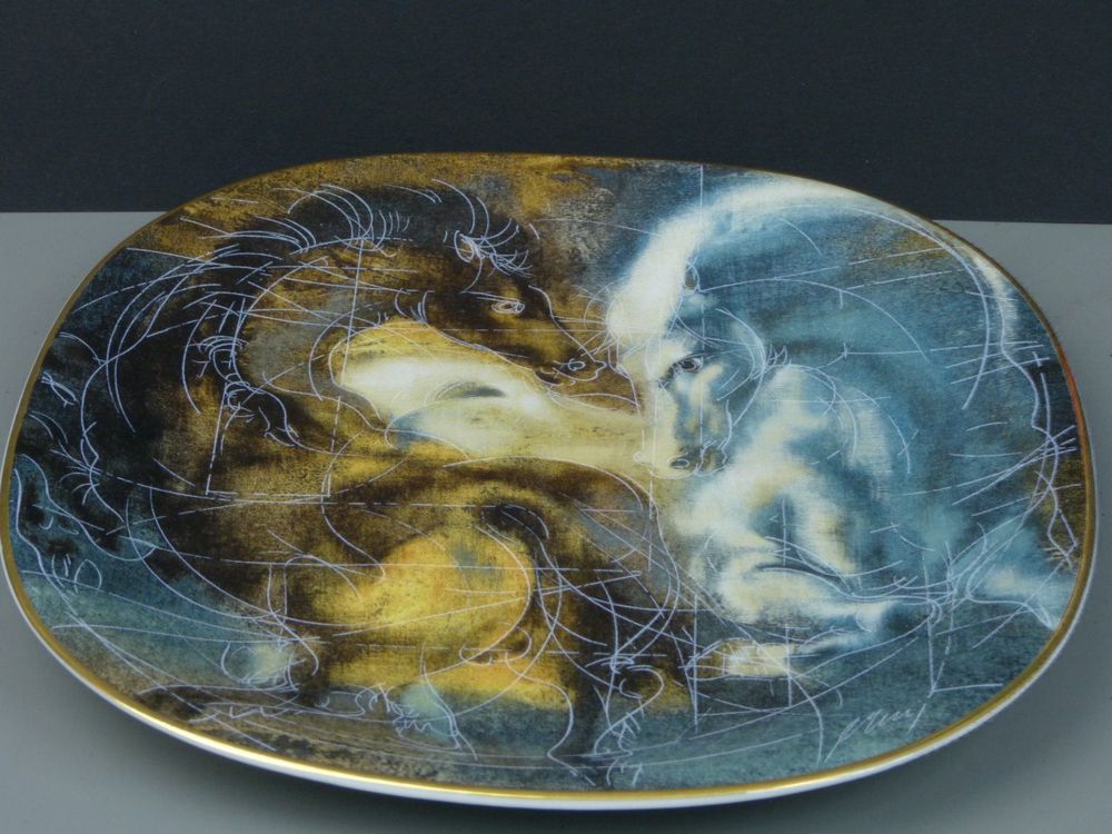 Hans Erni Porzellan Teller "Zwei Pferde" (Gebraucht) in Rheineck für CHF 15 – mit Lieferung auf ...