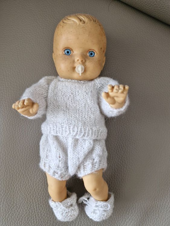 Süsse Vintage Puppe mit blauen Augen und Schnuller (Gebraucht) in ...