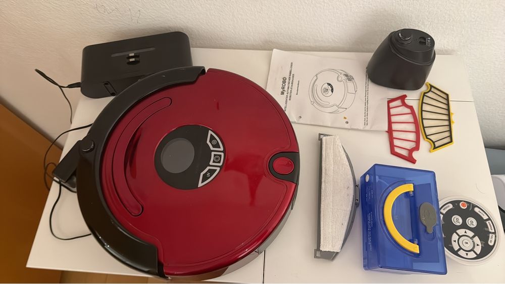 Roboter Staubsauger MyRobo rot (Defekt) in Birsfelden für CHF 25 – mit ...