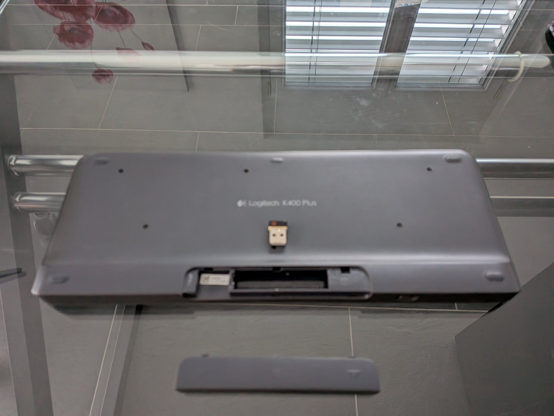 Logitech clavier avec pavé tactile wireless K400 plus (Gebraucht) in ...